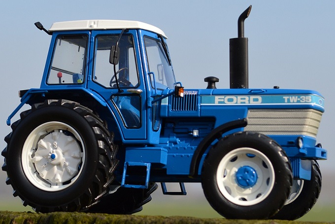 FORD TW35 GEN 1 – Traktormodeller